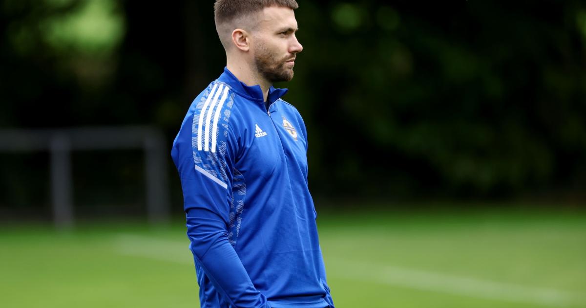 Leeds United's Stuart Dallas announces retirement from professional ...