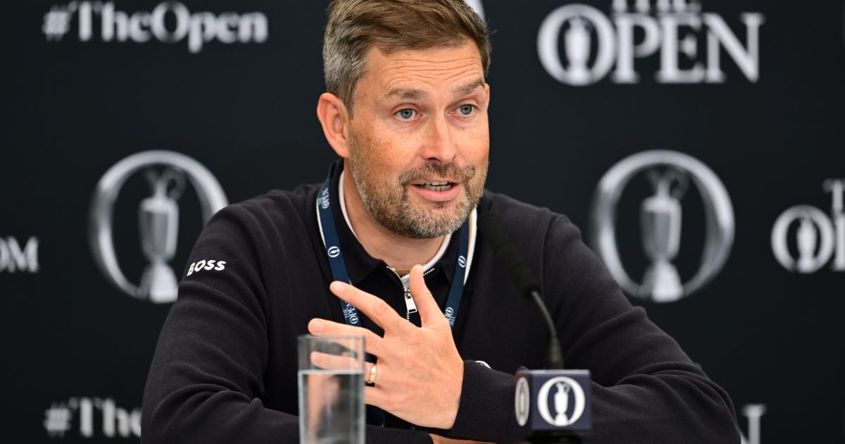 My apple sweet porn i find her very appealing, very petite