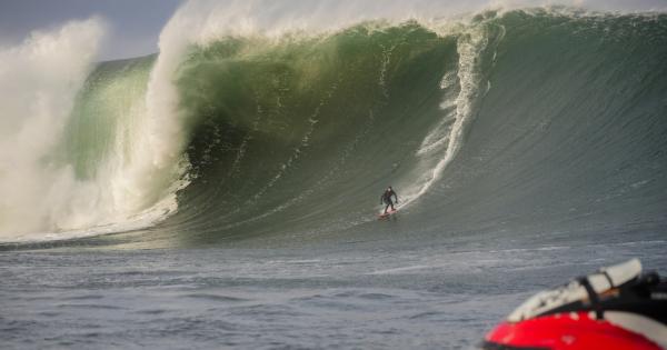 Red Bull athlete rides mammoth 40 foot wave - Alpha Newspaper Group