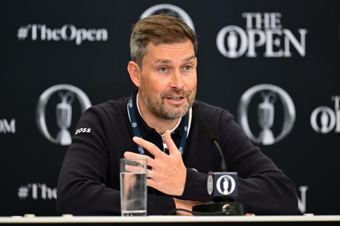 My apple sweet porn i find her very appealing, very petite